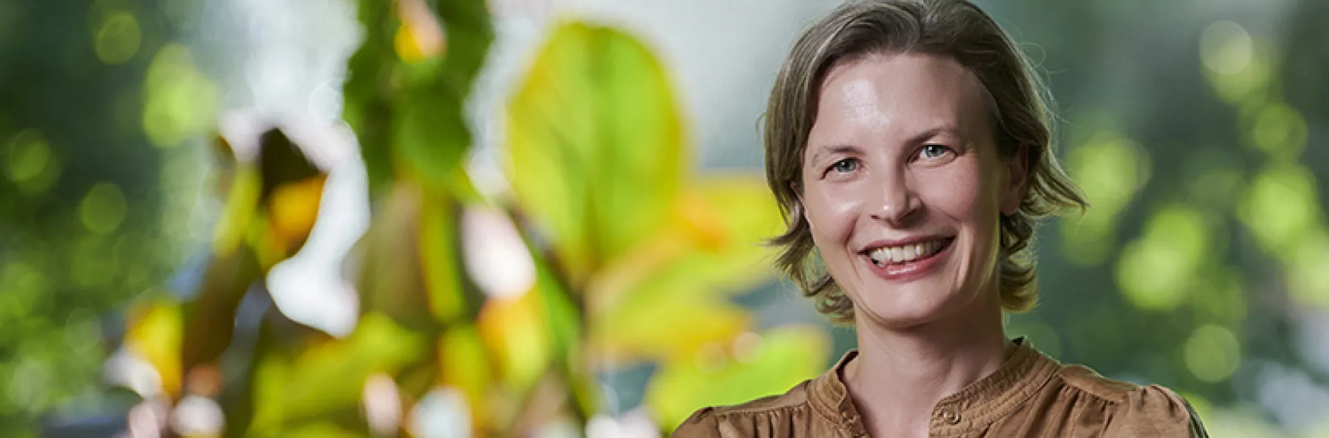 Entomologist Hannah Burrack: Outstanding UC Davis Alumna | UC ...